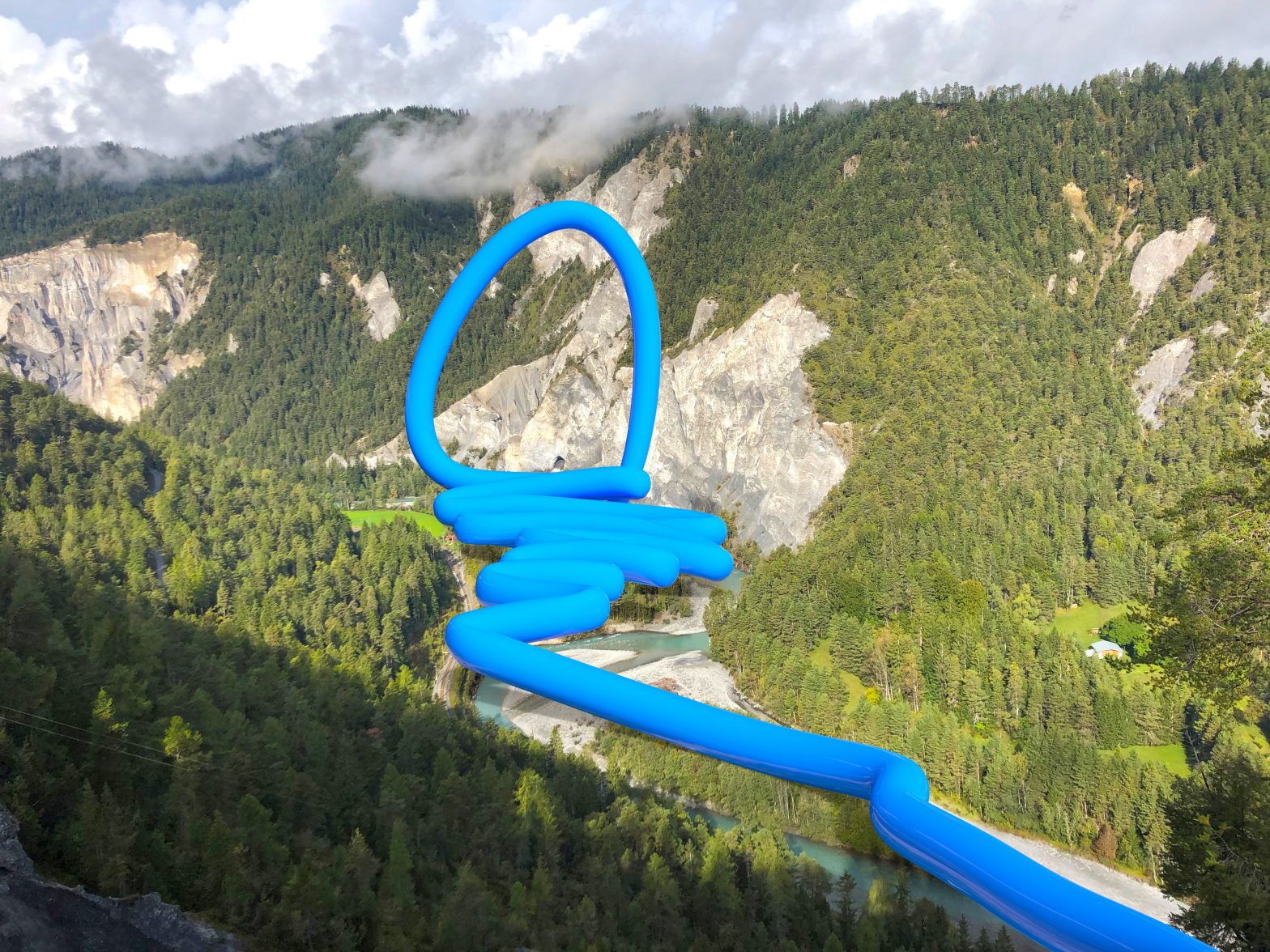 Floating Backwards – Manuel Rossner